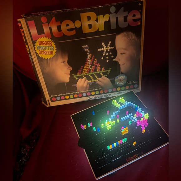 lite brite | Toys | Vintage Lite Brite Set With All Pieces And Some ...